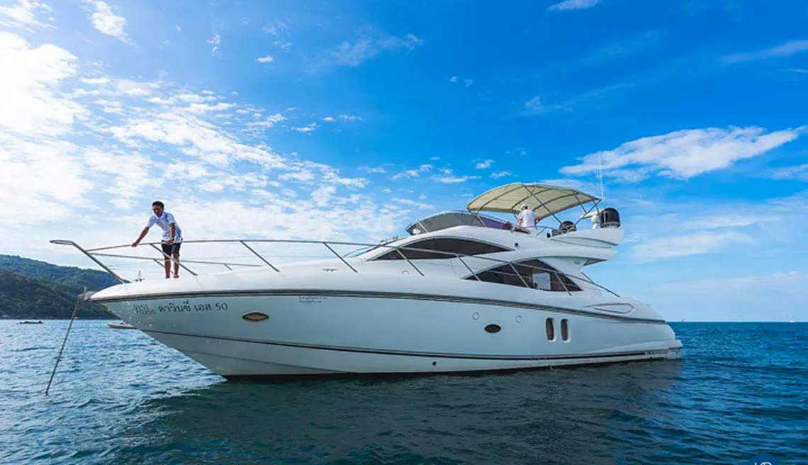 YATE PRIVADO EN PHUKET