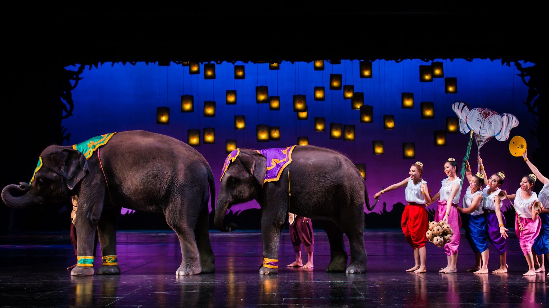 PHUKET FANTASEA — PANDA PHUKET TOUR